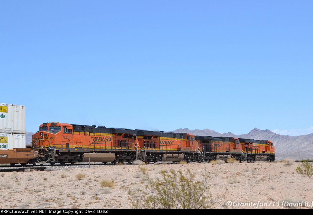 BNSF 7449